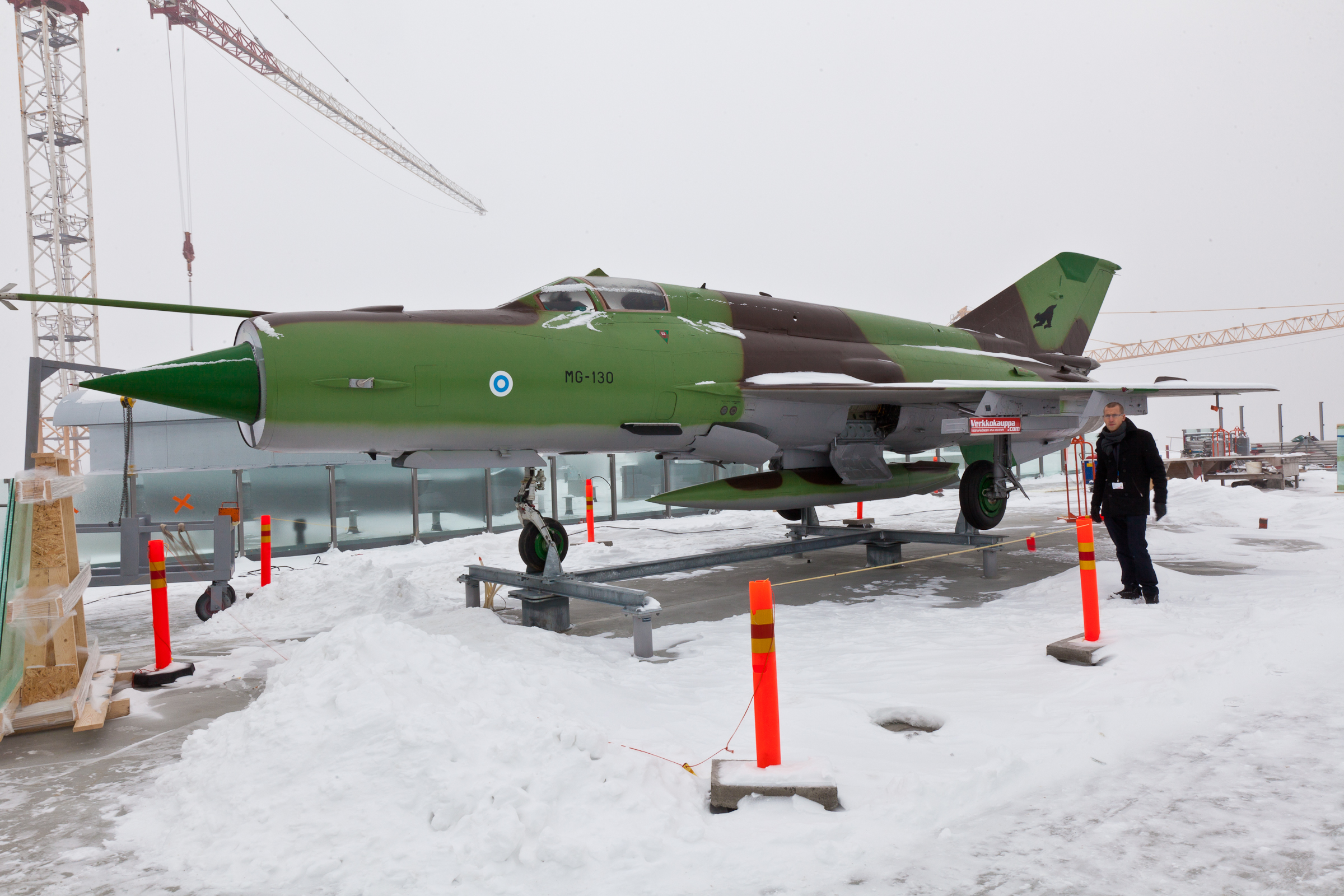 Index of /pics/pics/planes/MIG-21BIS MG-130